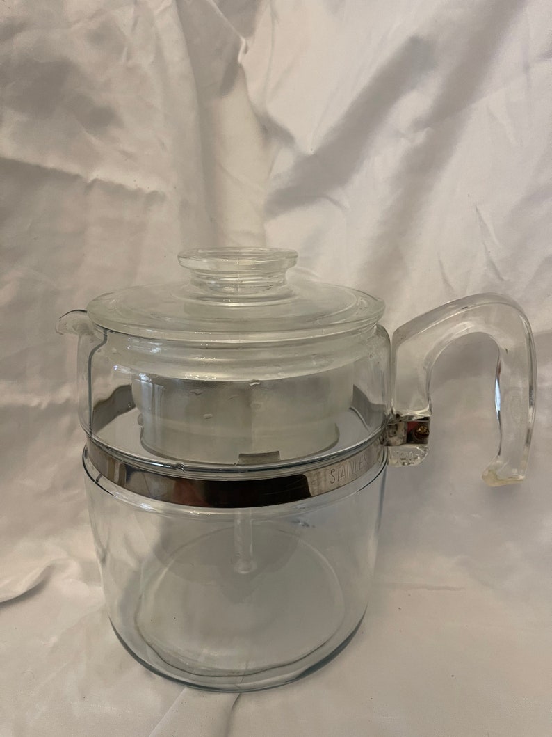 Pyrex 7759 9 Cup Percolator. Great Condition. One Small Chip on Lip ...