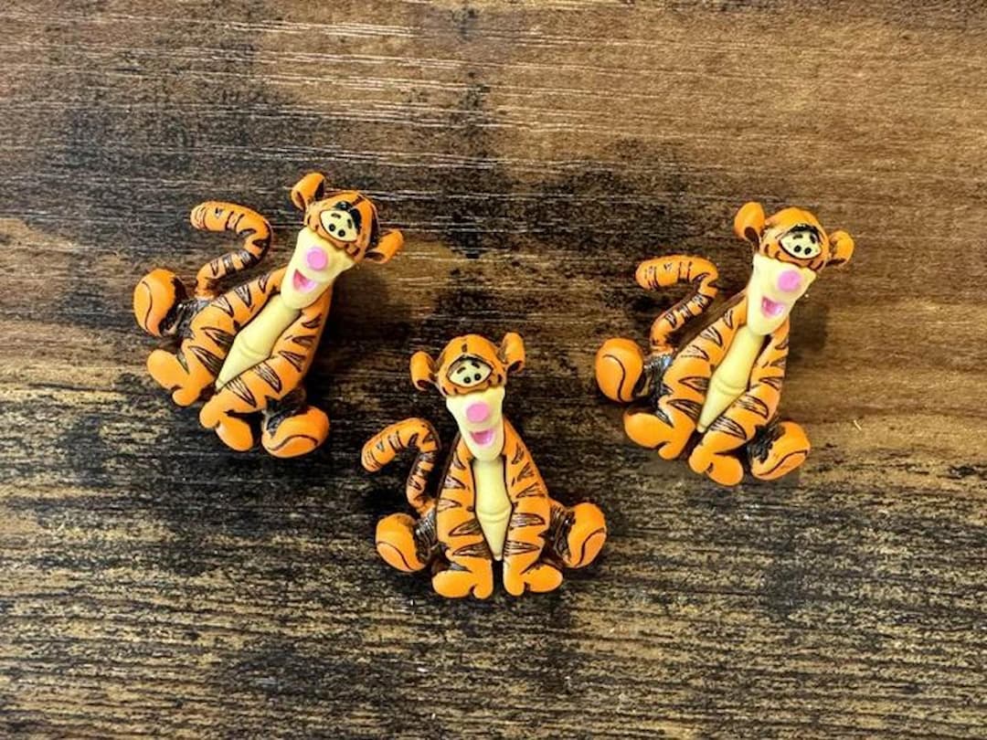 1-2 or 3 Adorable Disney Licensed Tigger Head Character Shank Buttons ...