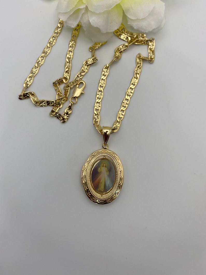 Sagrado Corazon De Jesus Locket Gold Plated 22 Locket - Etsy