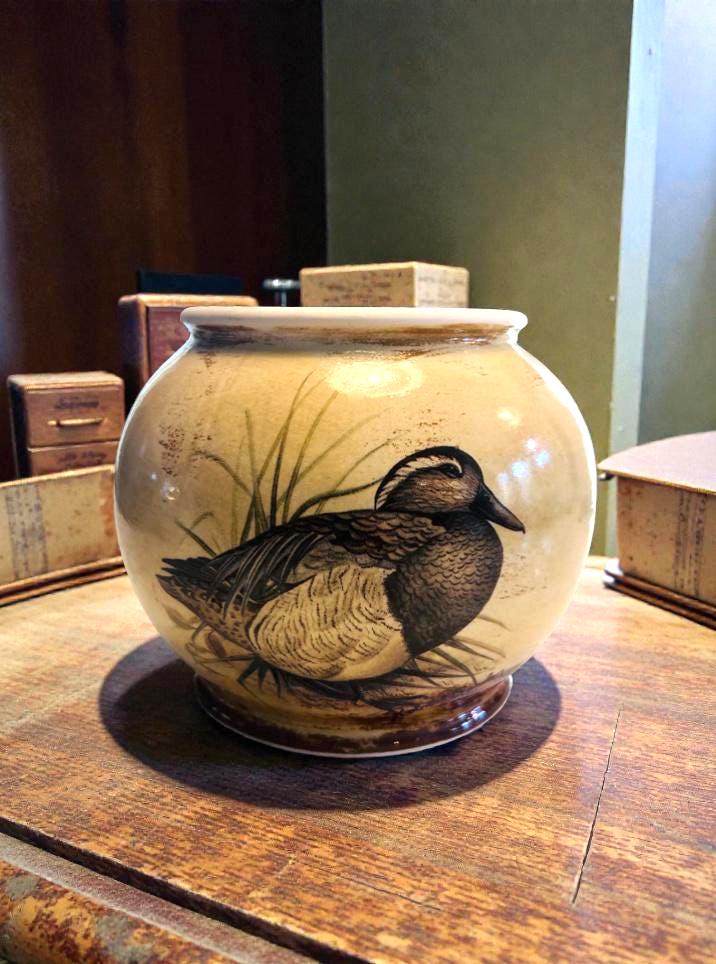 Signed Robert Gordon Vase Mallard “wild Life” Series - Australia - Etsy