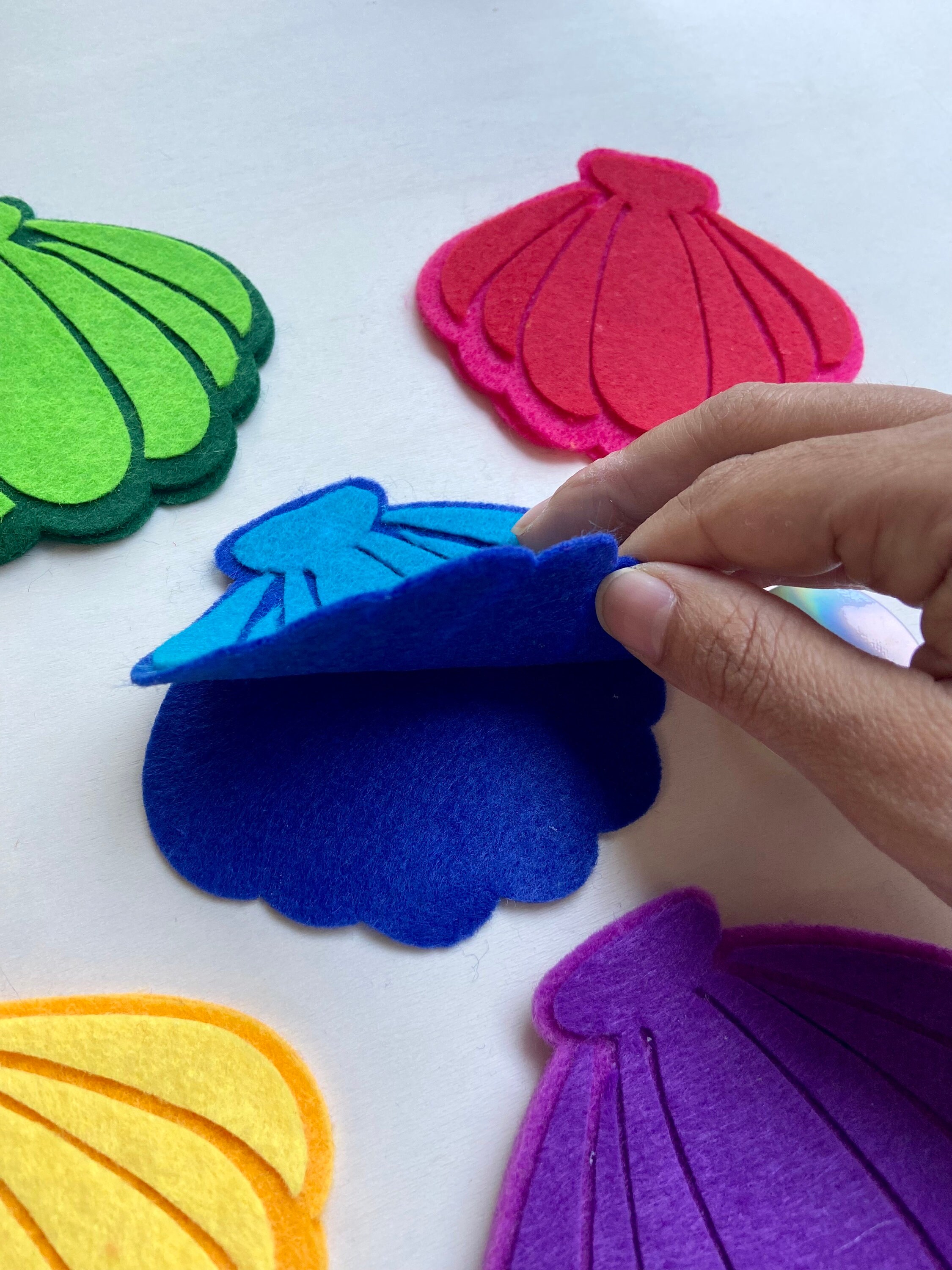 5 Little Shells Felt Set, Ocean, Sea Shells, Hiding a Pearl Game ...