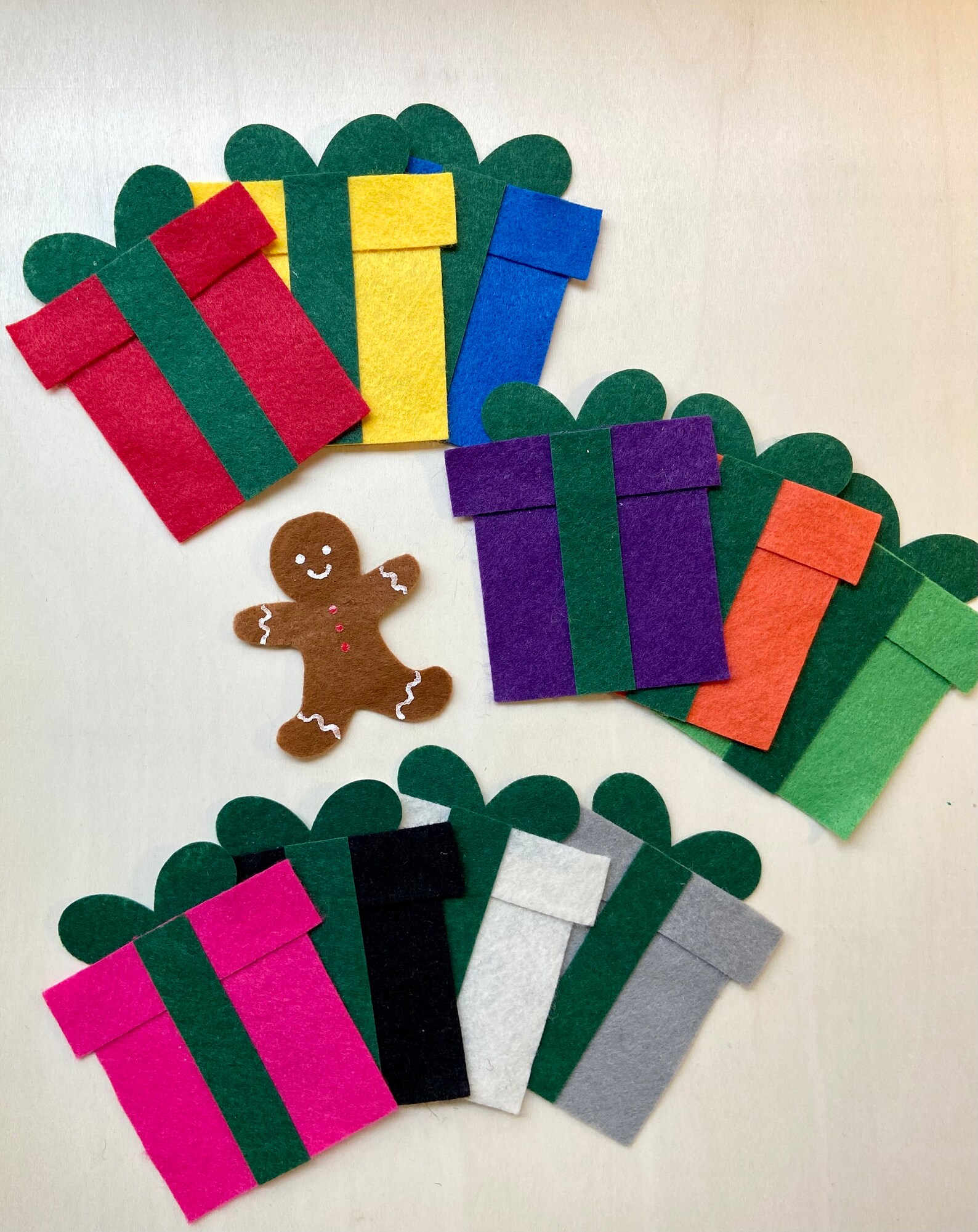 Christmas Story Time Felt Set, Gingerbread Man Hiding Game, Presefelt ...