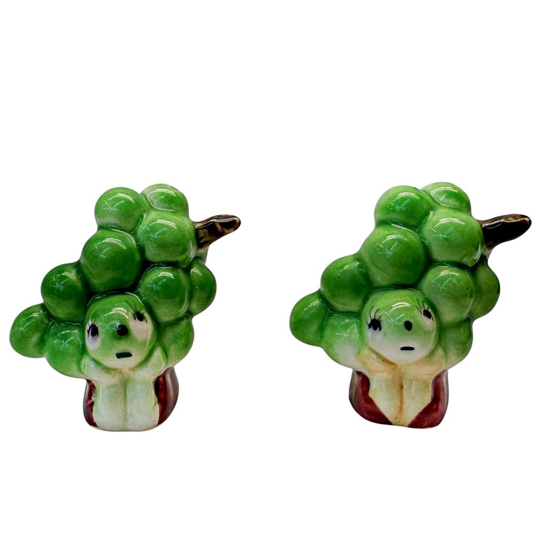 Vintage Anthropomorphic Green Grapes Cluster Salt & Pepper Shakers ...