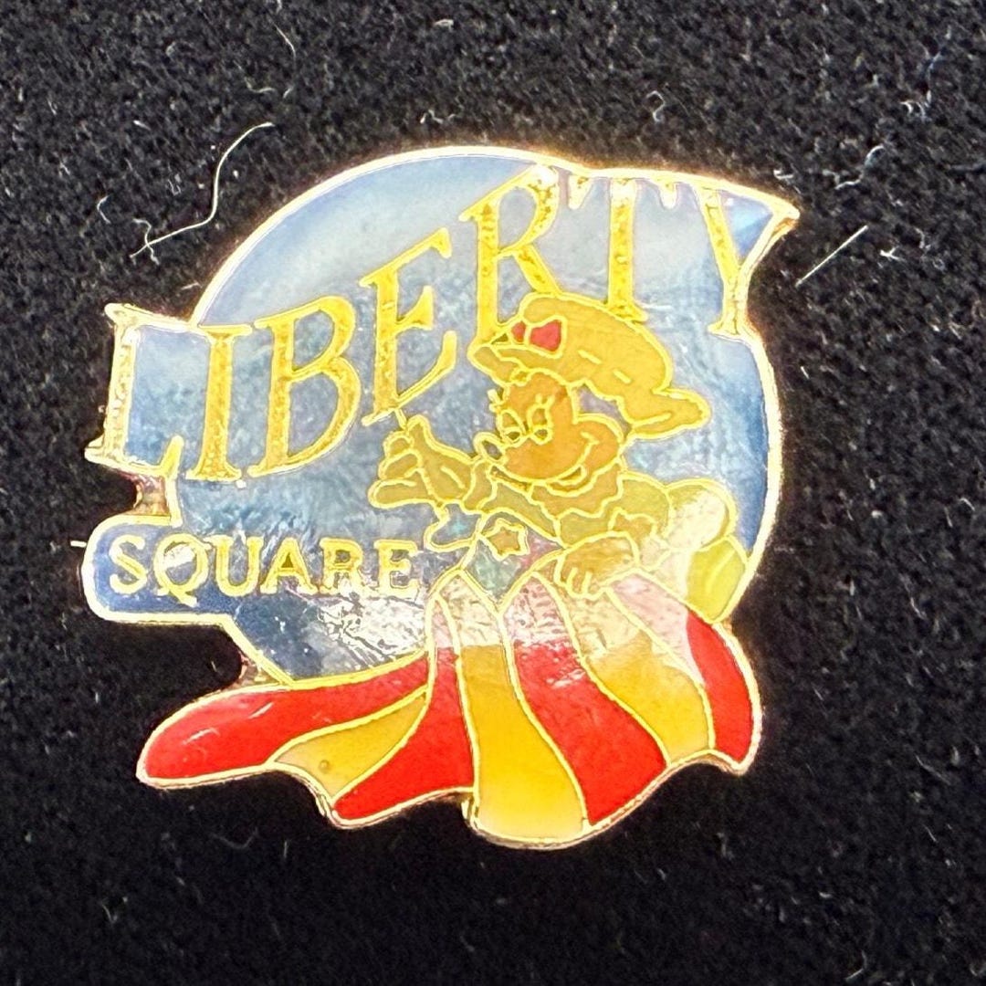 1986 80s Walt Disney Liberty Square Minnie Mouse as Betsy Ross Pin - Etsy