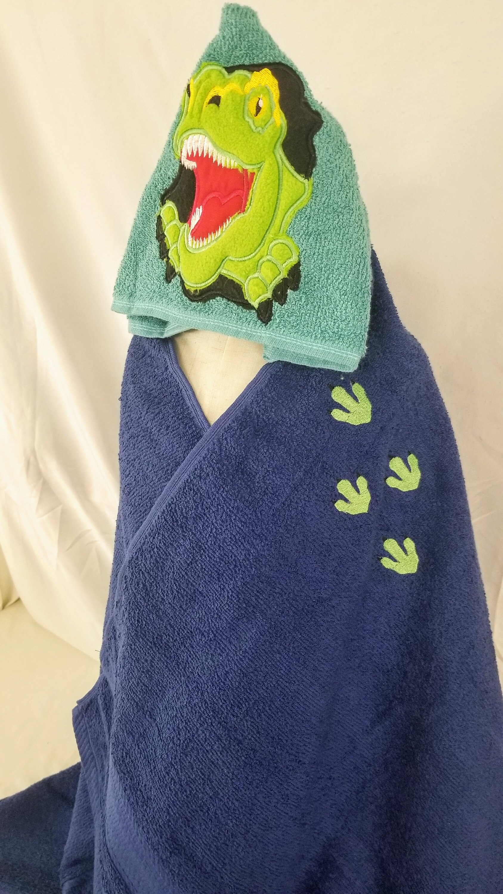 T-rex Dinosaur Hooded Towel - Etsy