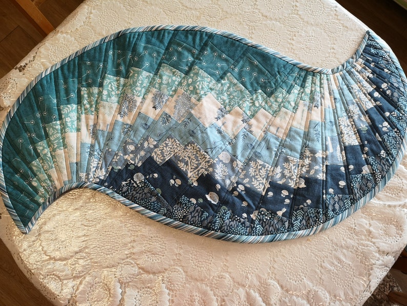 Spiral Bargello Table Runner Digital Pattern by White Gecko Craft ...