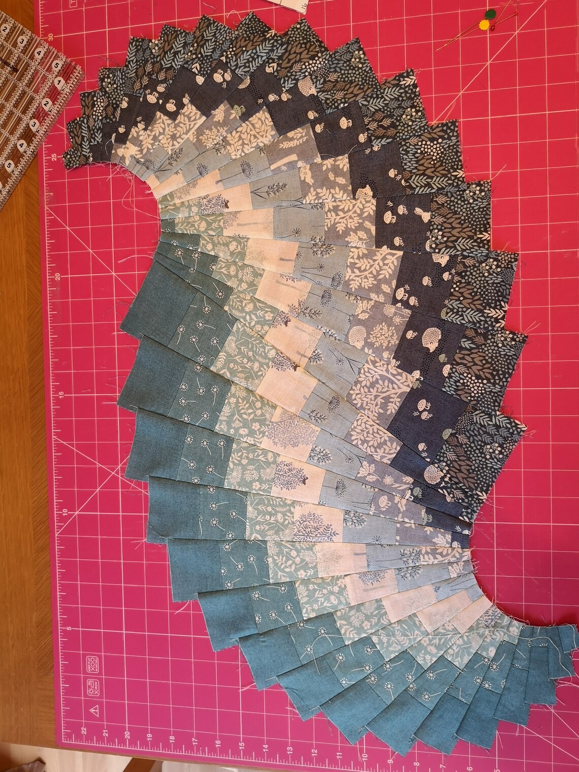 Spiral Bargello Table Runner Digital Pattern by White Gecko Craft ...