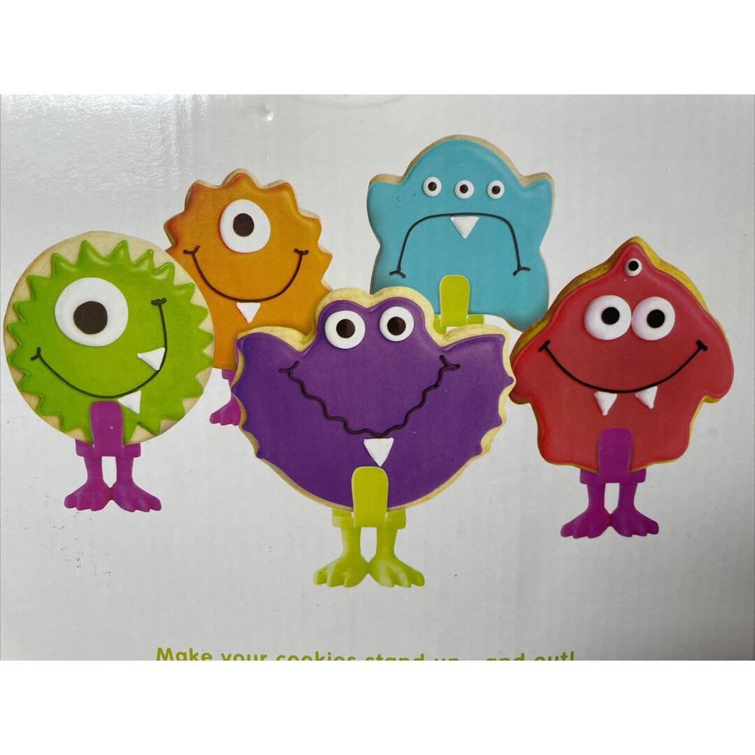 Bakelicious Monster Cookie Cutter and Feet Set, Multicolored 29 Piece ...