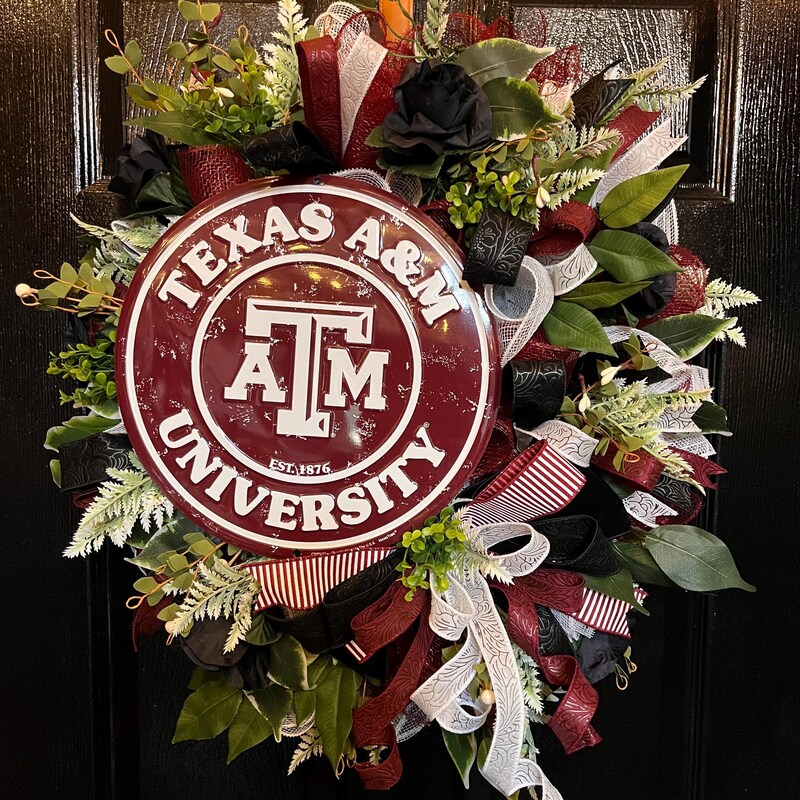 Collegiate Wreaths - Etsy