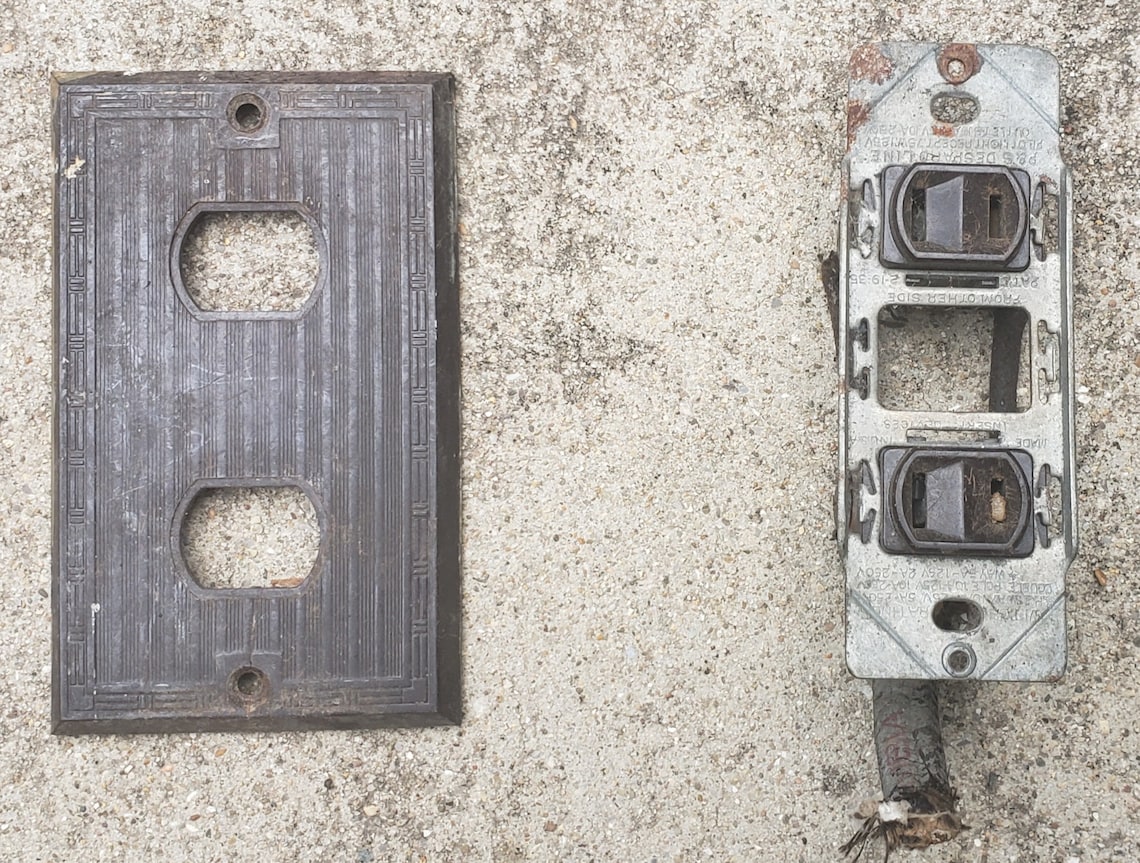 Vintage Electrical Outlet With Wall Plate - Etsy