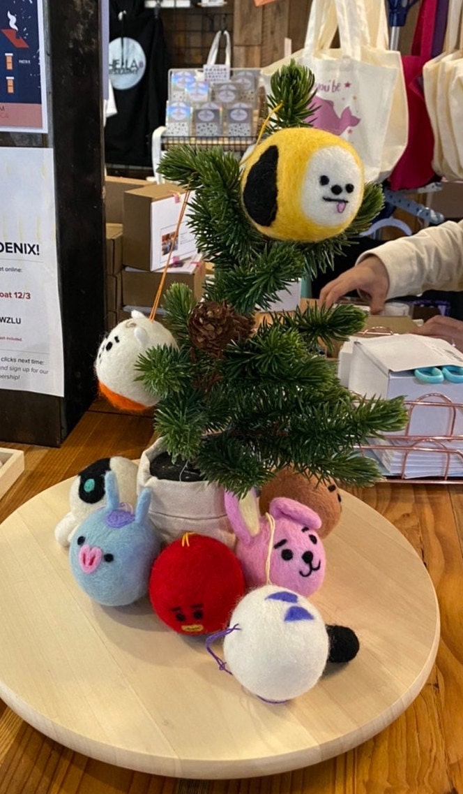 BTS Army Bomb Keychain & Ornament - Etsy