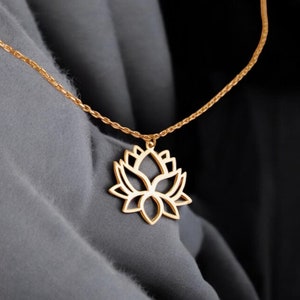 Lotus Necklace, Gold Lotus Flower Necklace, Blooming Flower Lotus Necklace, Gold Lotus Flower Necklace, Blooming Flower