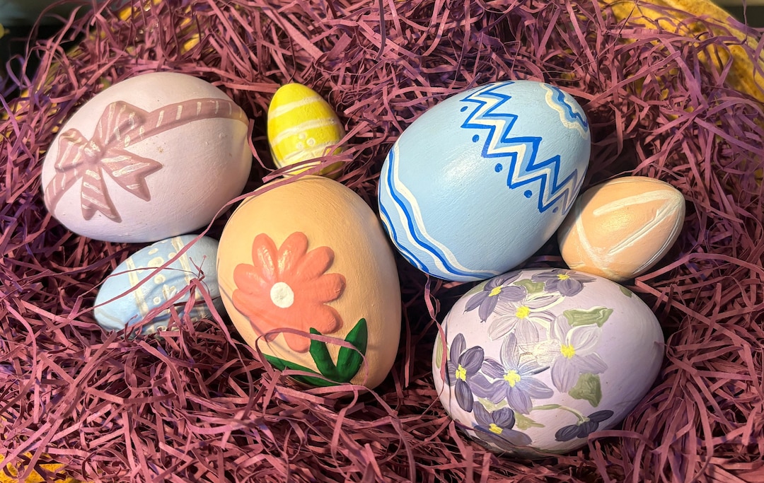 Hand Painted Ceramic Easter Eggs, Seasonal Decorations, Different ...