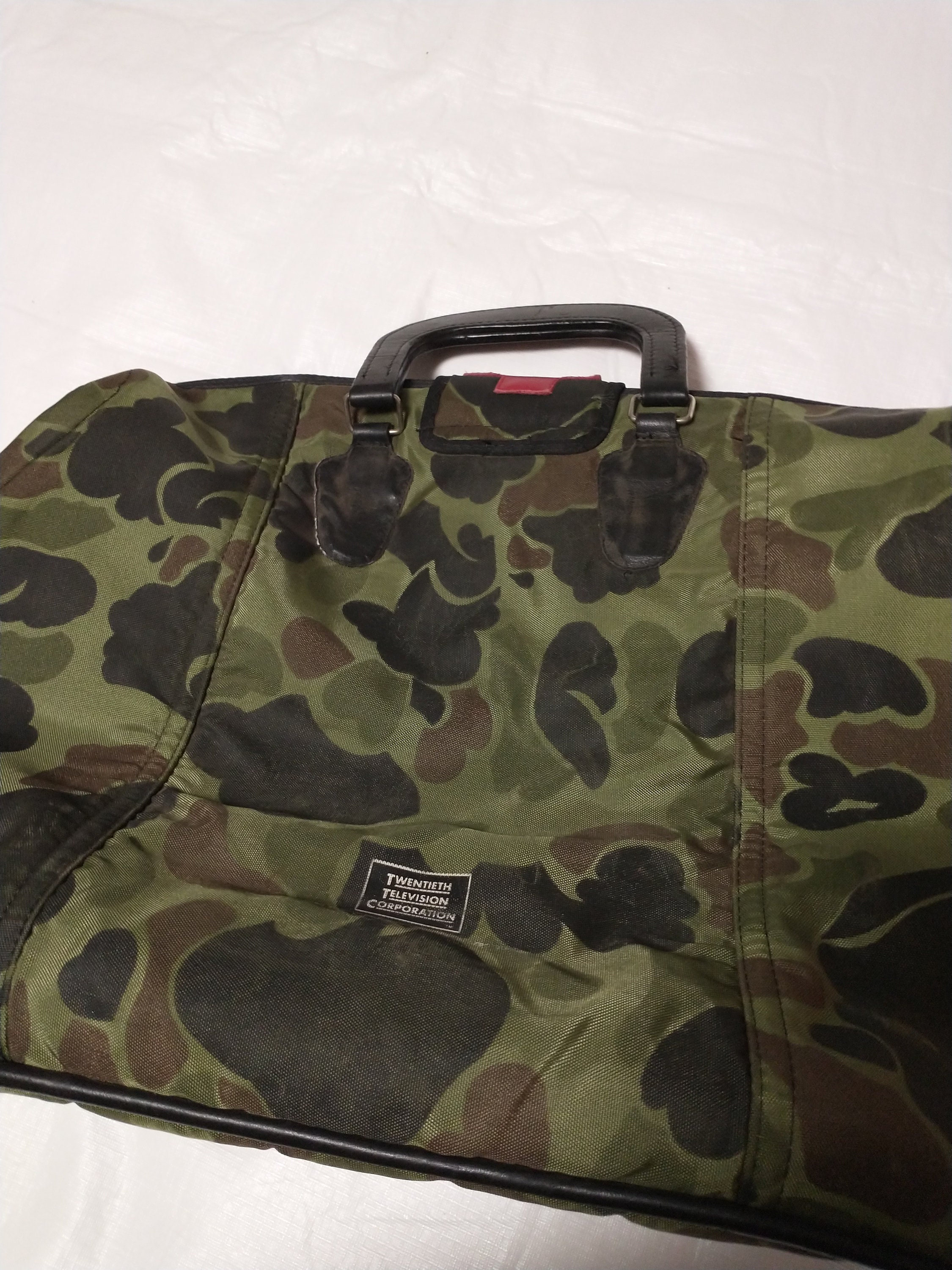 MASH 4077 Doctors Medical Bag, Frog Skin Camouflage, Twentieth Century ...