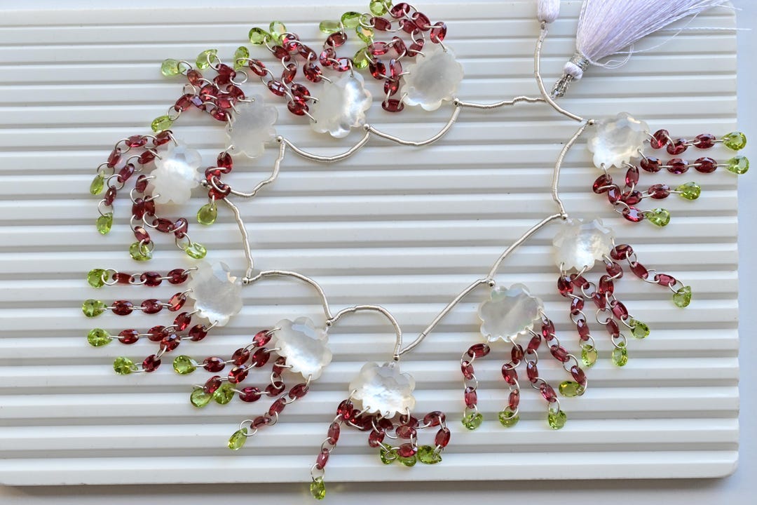 170 Pieces Crystal White MOP Doublet Hammered Faceted Cabochon & Garnet ...