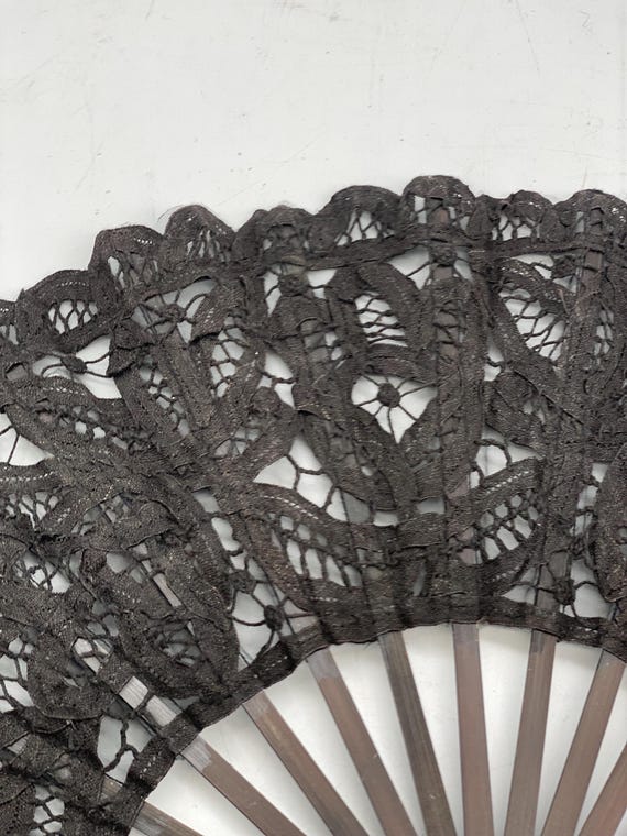 Black lace vintage boudoir fan 1960’s in superb cond… - Gem