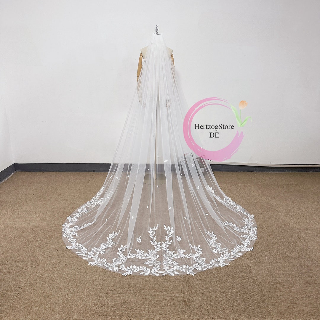 Elegant Lace Leaf Veil. Embroidered Leaf Bridal Veil. Soft Tulle Boho ...