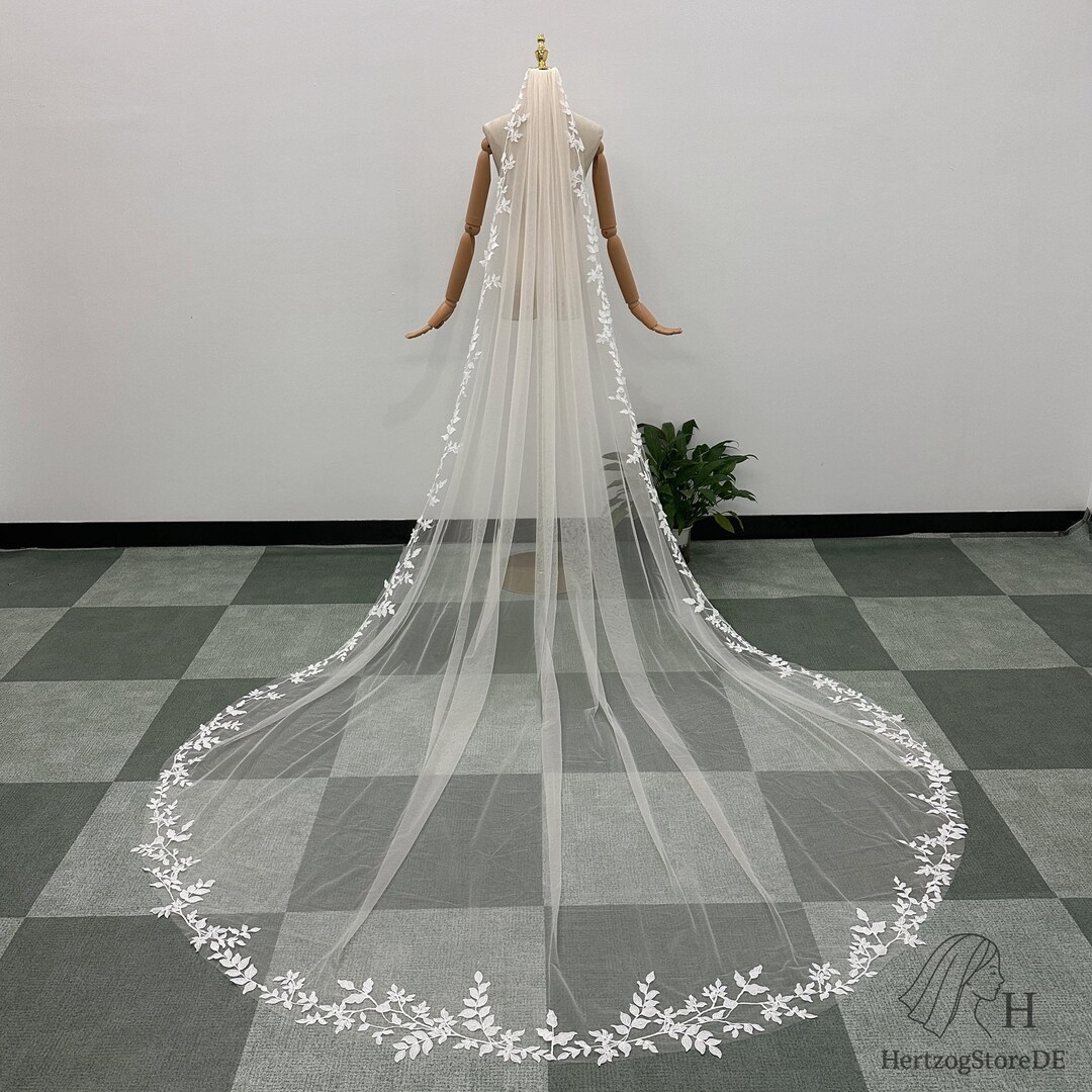 Elegant Bridal Veil With Leaf Embroidery, Lace Bridal Veil With Leaf ...