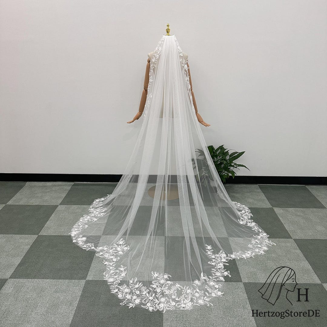 Elegant 3D Small Flower Veil With Pearls, Lace Scalloped Edge Wedding ...