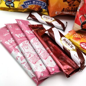 Korea Japan Culture Snack Box / Gift and Party Snack Box for K-fans and ...