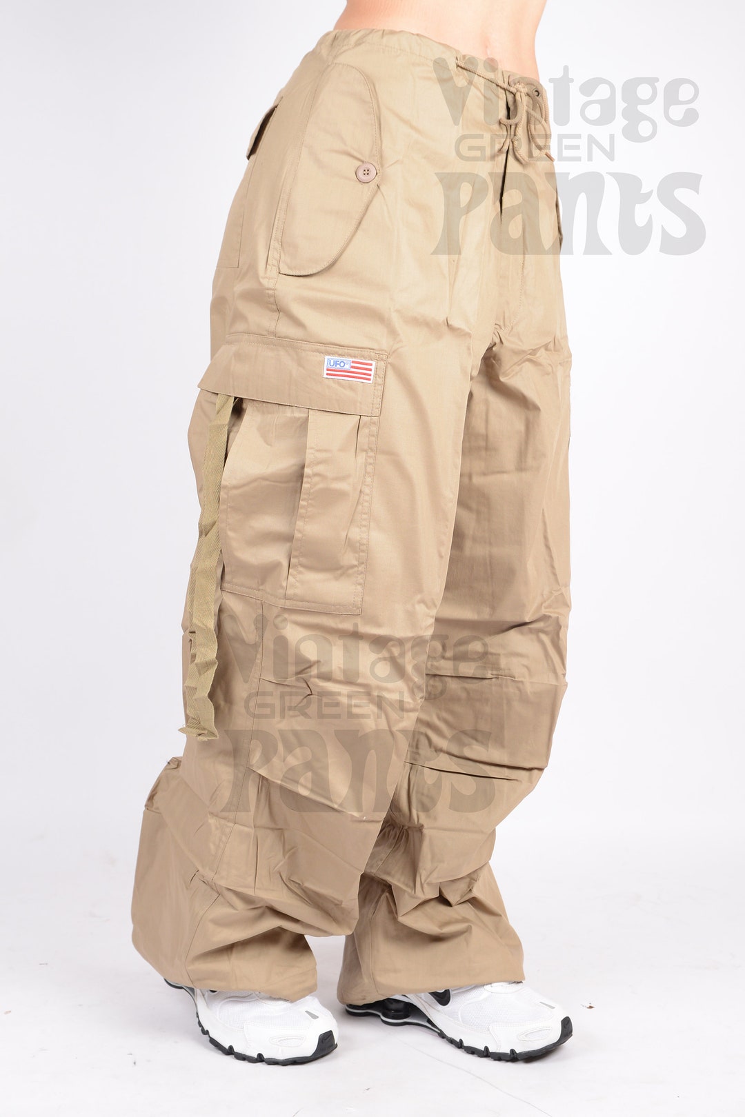 UFO Jeans Beige Parachute Pants: Unisex Baggy Lined Cargo Pocketpants ...