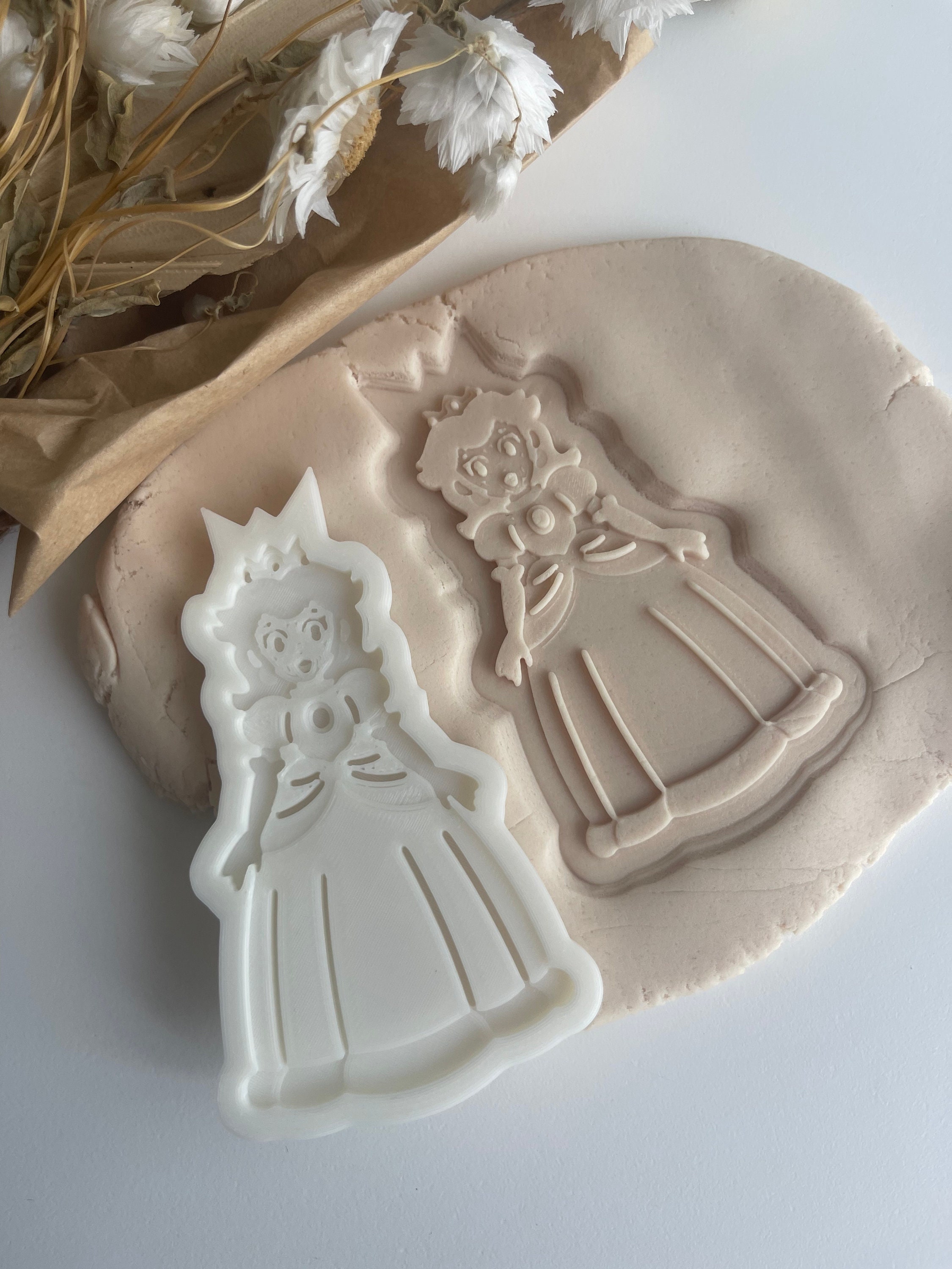 Princess Peach Cookie Cutter & Fondant Stamp Debosser Mario - Etsy