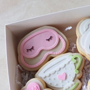 Sleep Mask Cookie Cutter & Fondant Stamp, Debosser, Spa Themed Cookie ...