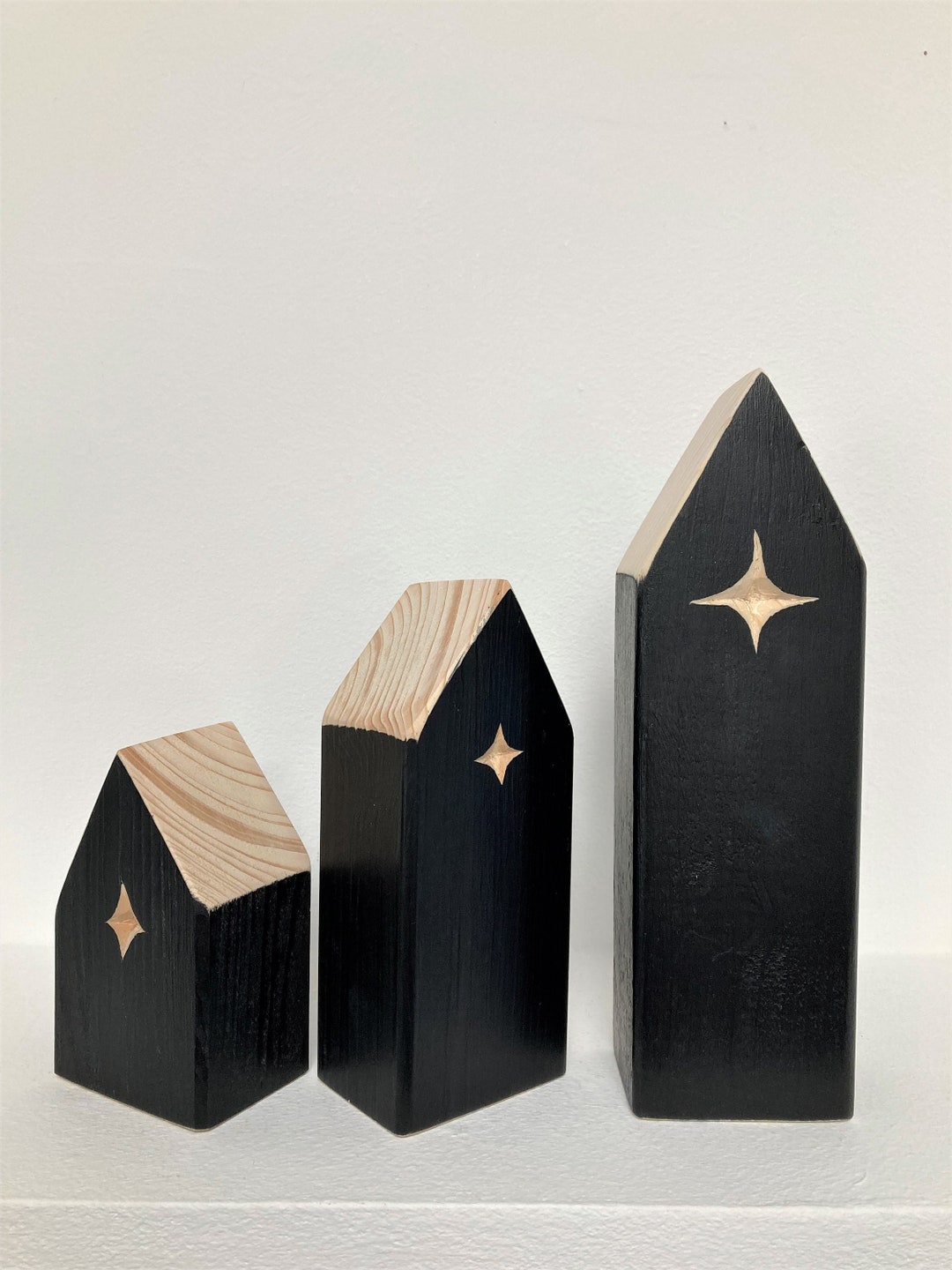 The kuddel-muddel-haus, Set of 3 Wooden Houses, Carving, Unique ...