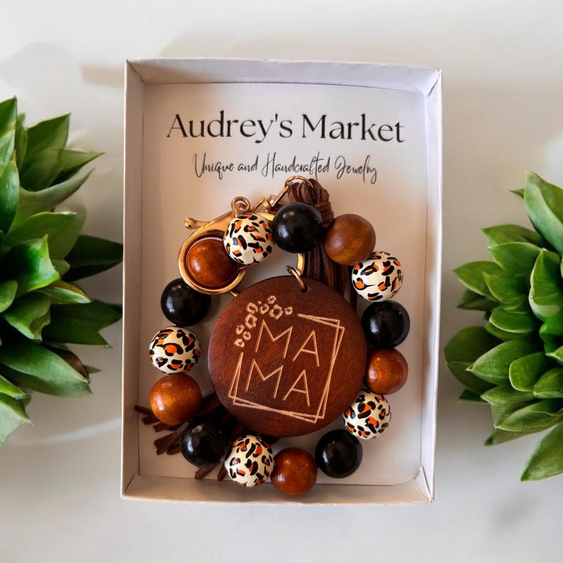 Mama Beaded Wristlet Keychain, Engraved Wooden Charm - Etsy