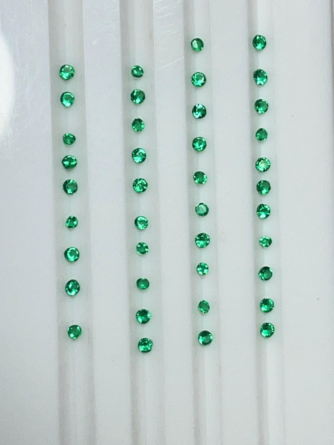 1.5 Mm Zambian Emerald Melee Stones: Round Cut Gemstone Parcel - Etsy