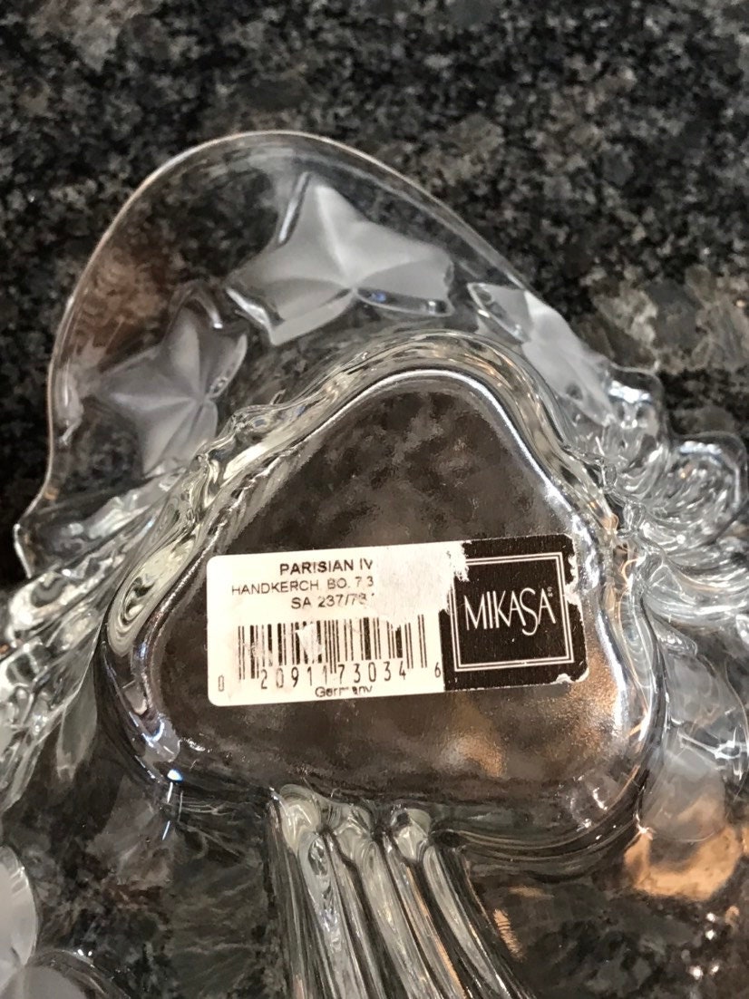 Mikasa Parisian Ivy Crystal Glass Handkerchief Bowl With Frosted Leaves Triangle Candy Dish Rose ...