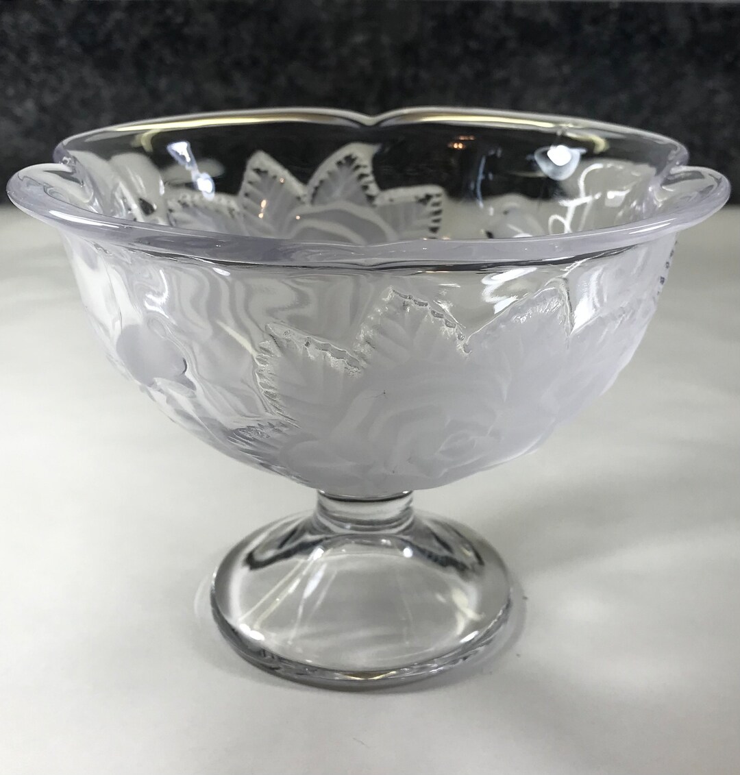 Mikasa Studio Nova Frosted Winter Rose Footed Crystal Glass Frosted Roses Ice Cream Fruit Candy ...