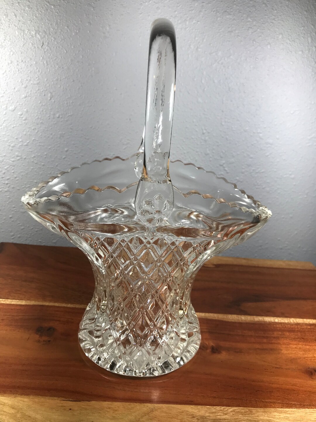 LE Smith ? Pressed Depression Glass Basket Daisy Pattern Flower Detail ...