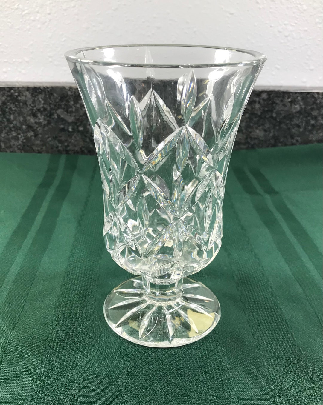 Block 24% Full Lead Crystal Olympic Hurricane Design Footed Flower Bud ...