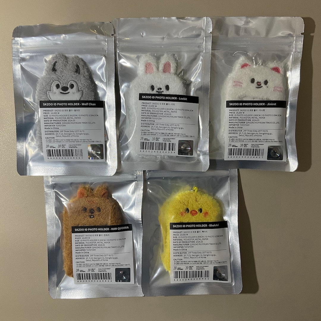 Official Stray Kids SKZOO ID Photo Holder SKZ Magic School / Wolf Chan ...