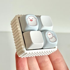 Desktop Mechanical Keyboard Fidget Toy - Creamy and Clicky Custom ...