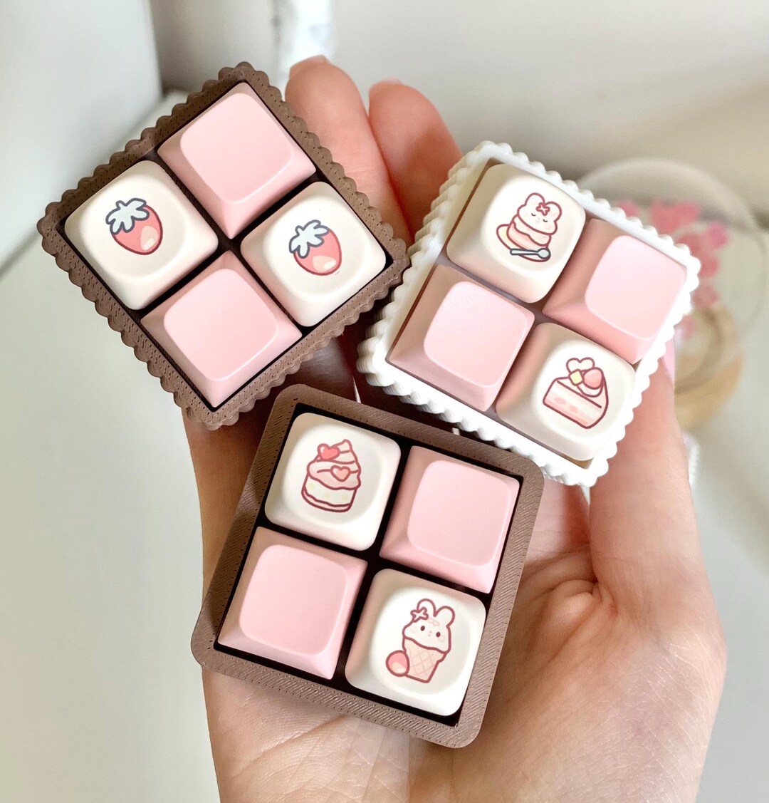 4 Button Desktop Mechanical Keyboard Fidget Toy Keychain 4 Key Sensory ...