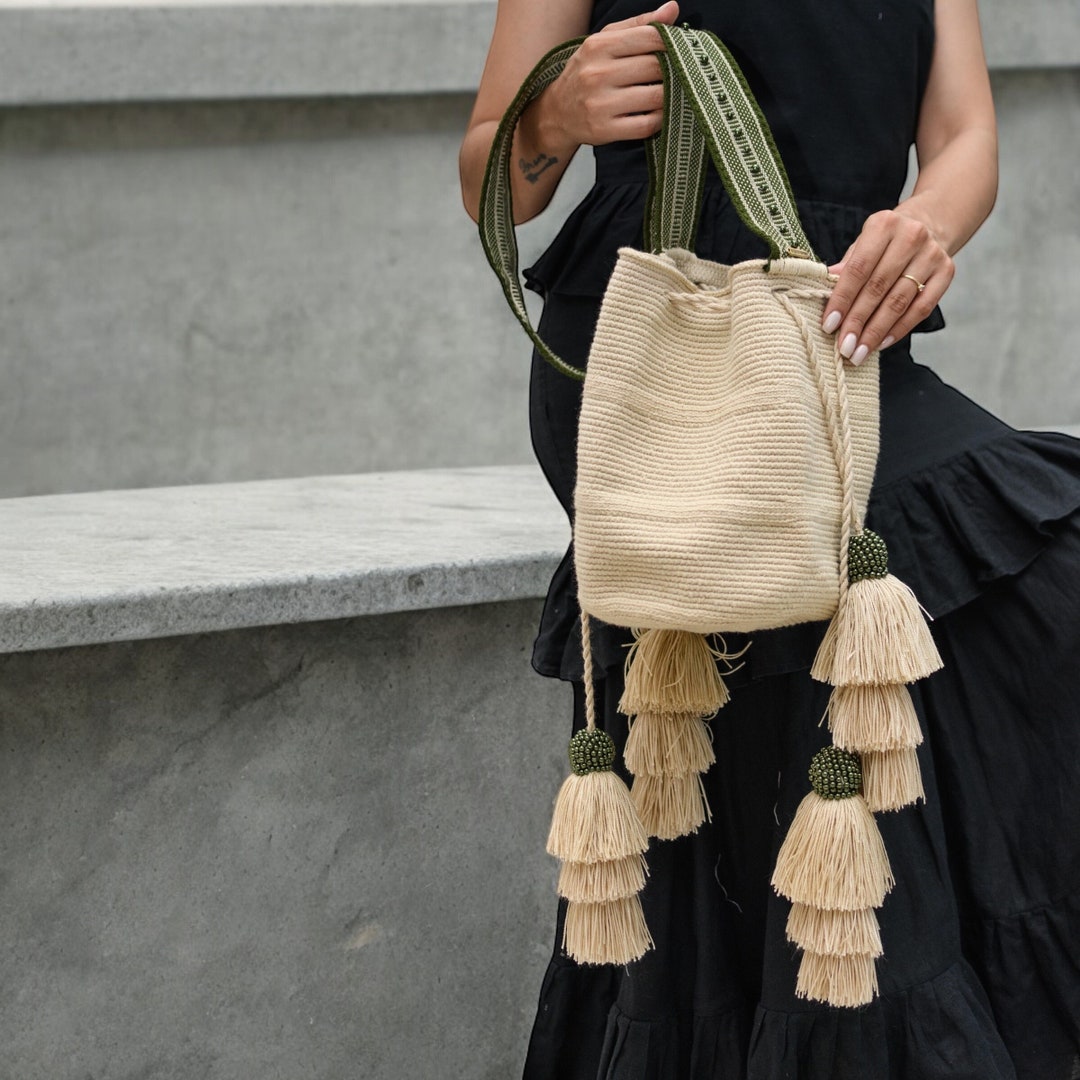Elevate Your Style With Authentic Wayuu Colombian Bag Beige Crossbody ...