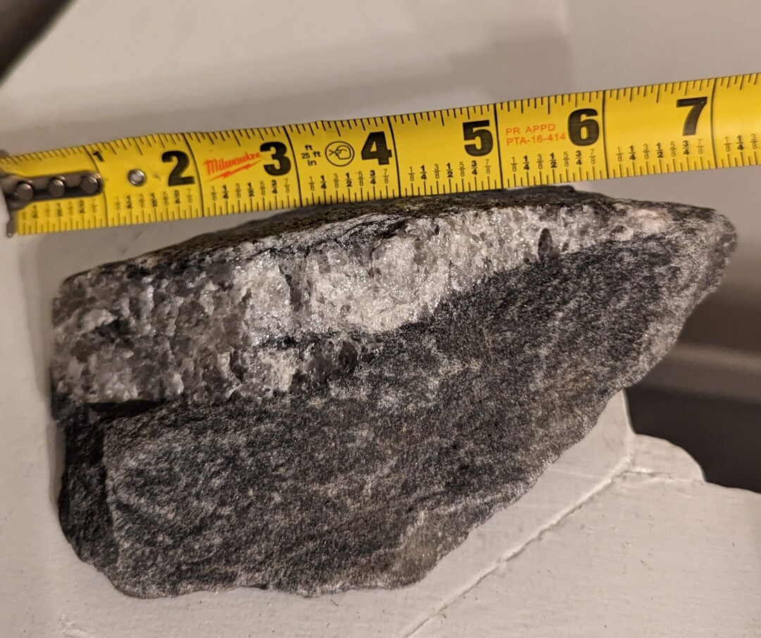 Slightly Banded Phyllite Rock Featuring Large Quartz Vein - Etsy