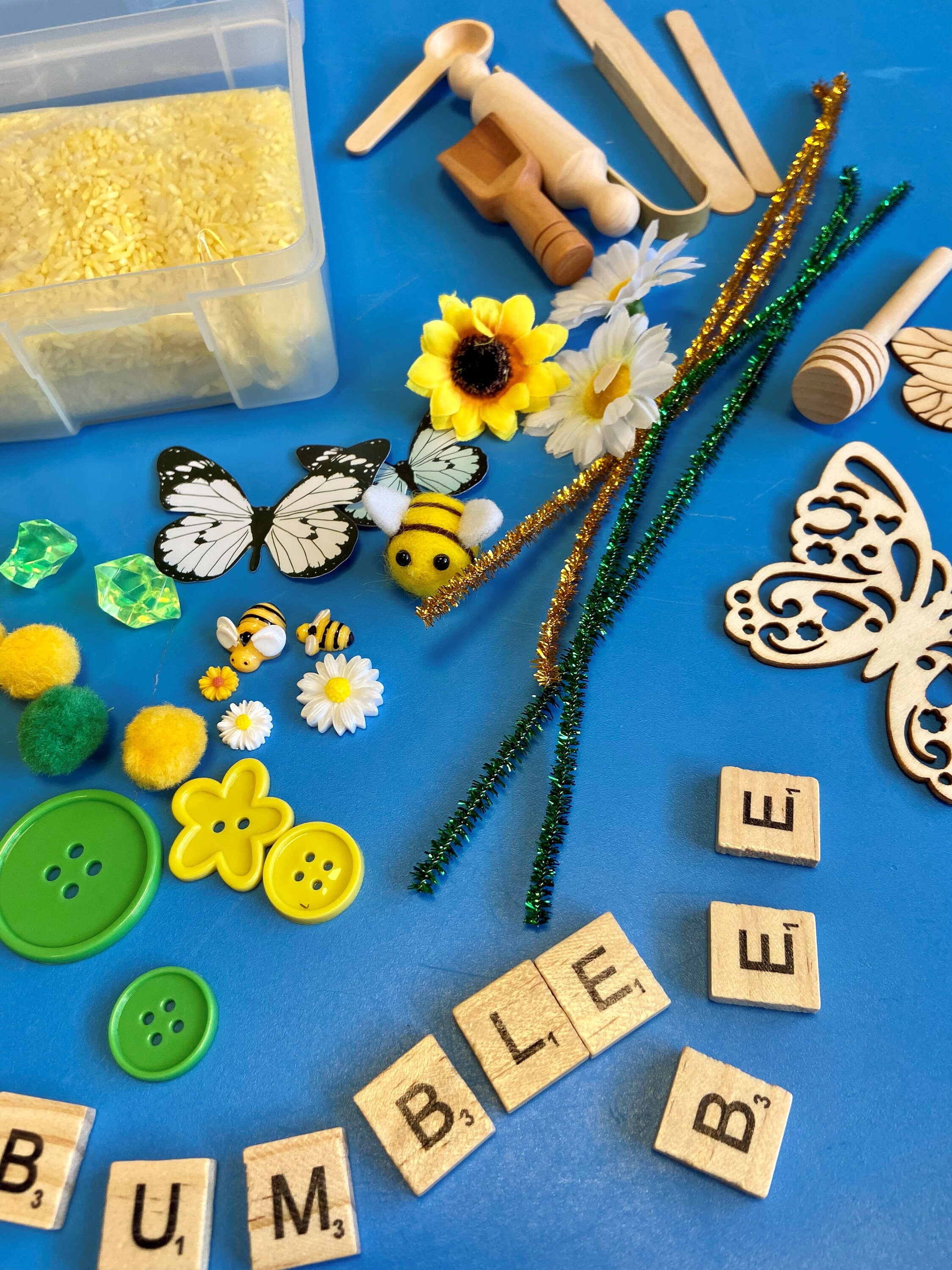 On the Spot buzzy Bee Ultimate Sensory Box Amazing Learning Sensory ...