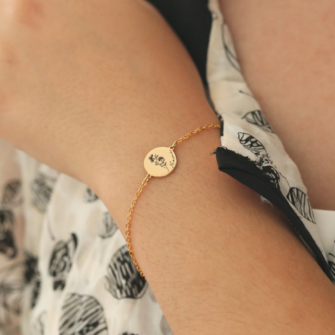 Custom Birth Flower Bracelet for Mom,dainty Name Bracelet,bracelet for ...