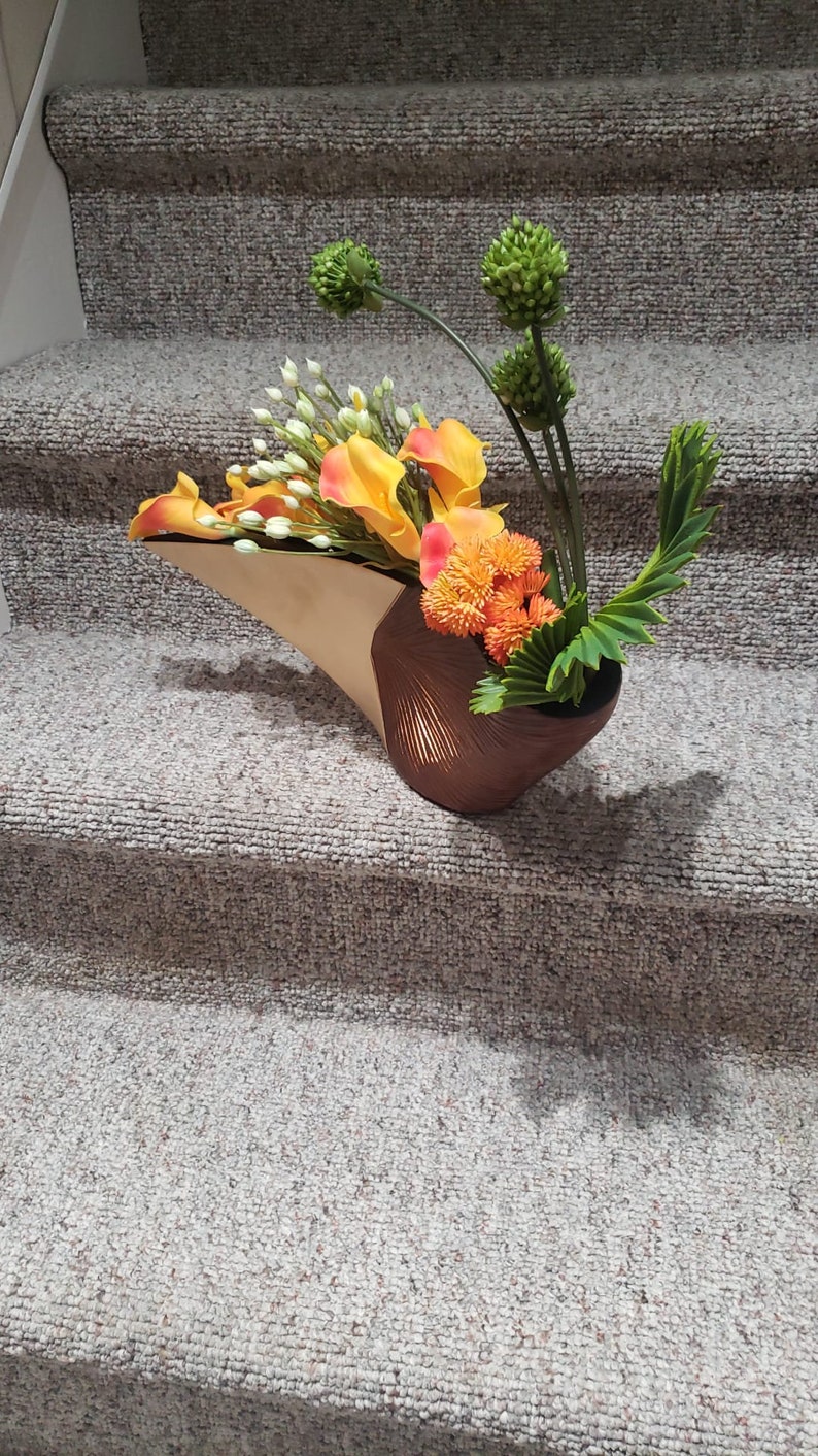 Modern Flowers Arrangement in Boat Flat Vase - Etsy