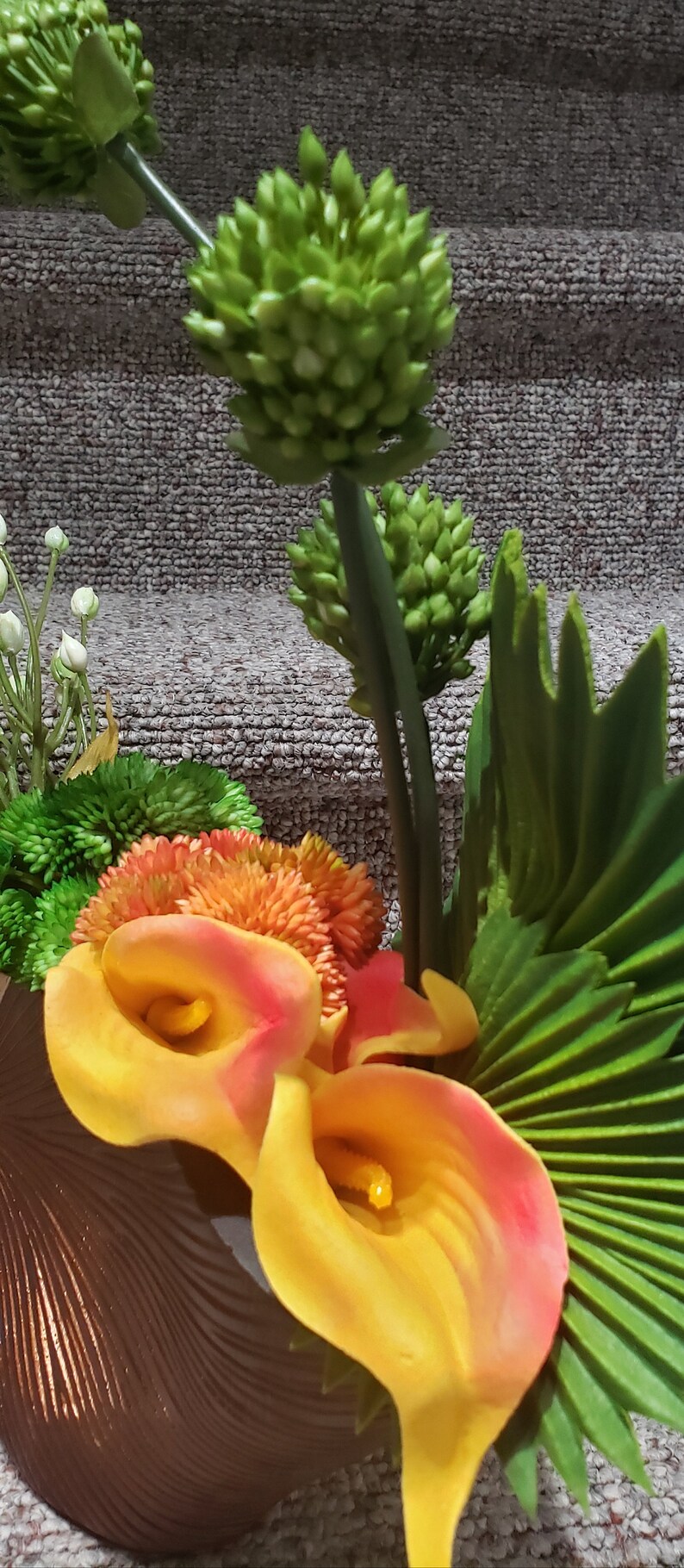 Modern Flowers Arrangement in Boat Flat Vase - Etsy