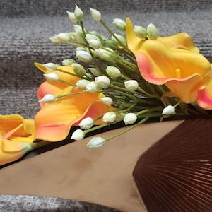 Modern Flowers Arrangement in Boat Flat Vase - Etsy