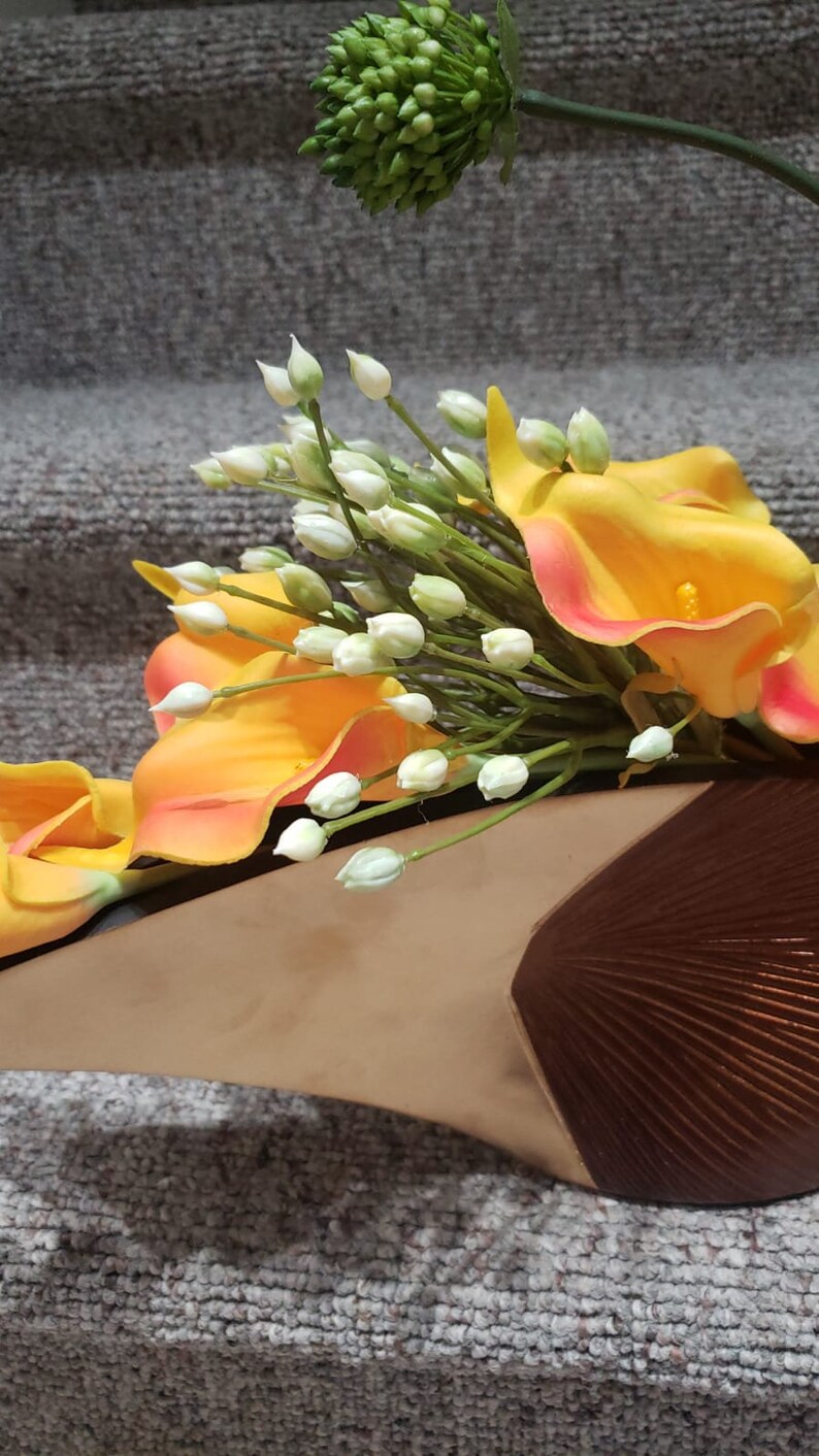 Modern Flowers Arrangement in Boat Flat Vase - Etsy