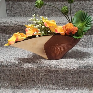 Modern Flowers Arrangement in Boat Flat Vase - Etsy