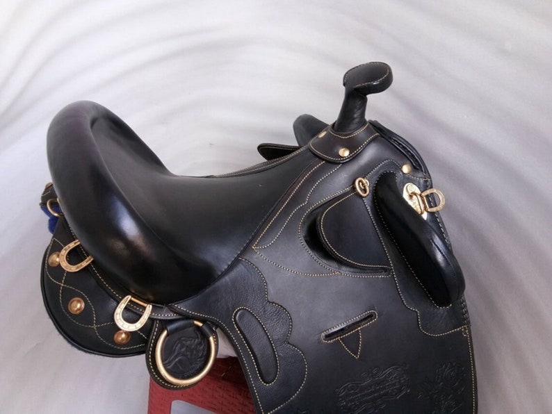 Australian Half Breed Saddle With Swinging Fenders Quality With Free ...