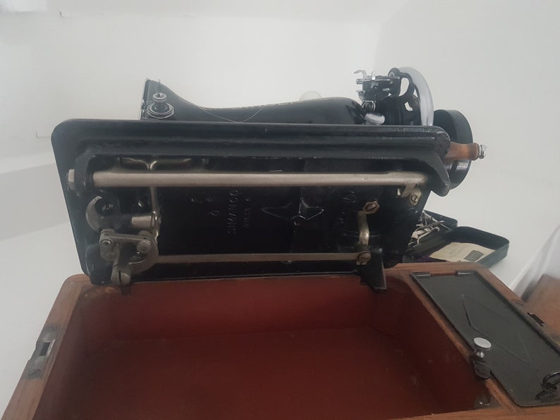 Singer Sewing Machine Tiger Wood Bentwood Carrying Case - Etsy UK