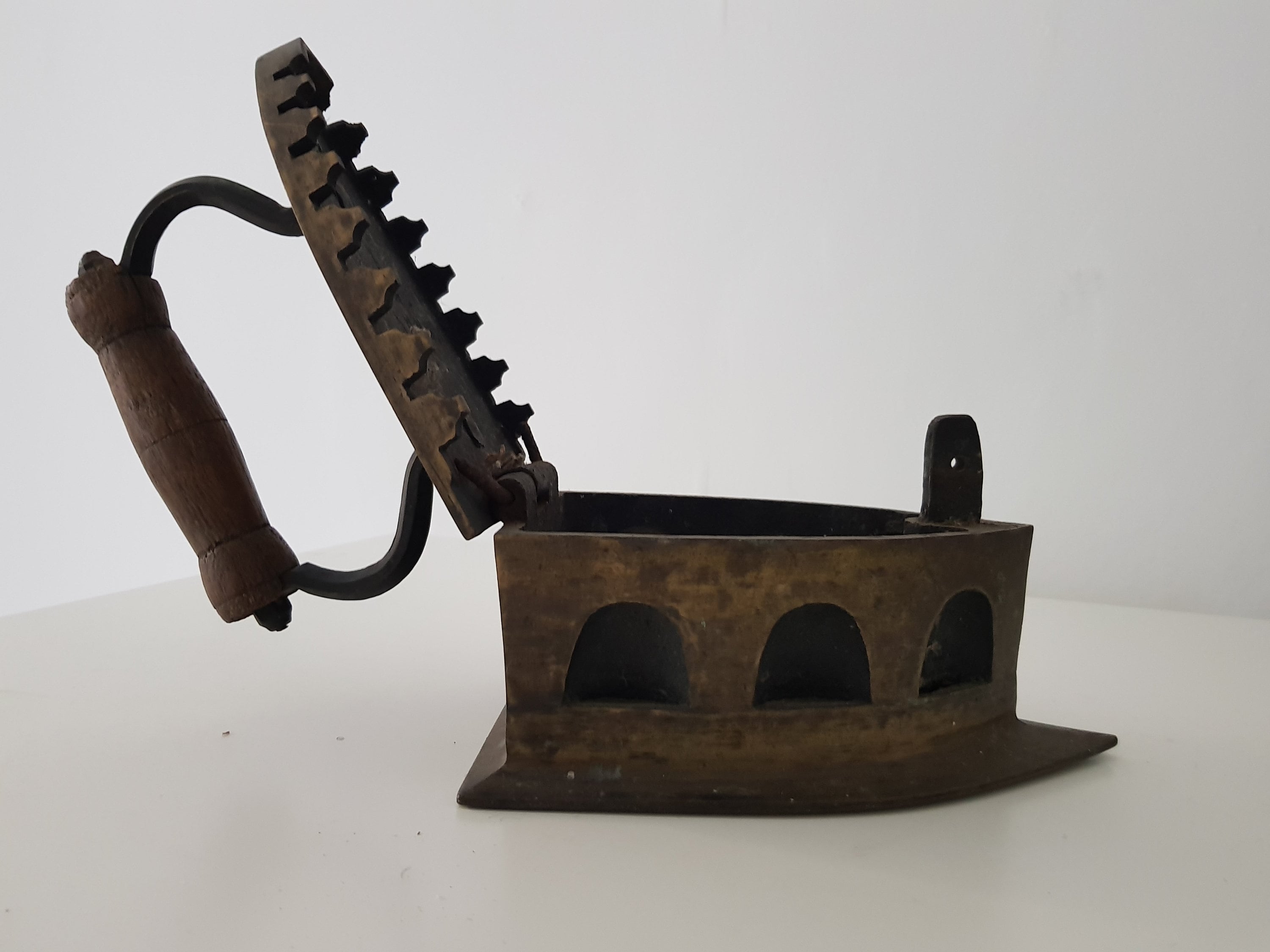 Antique Cast Iron Coal Iron. - Etsy