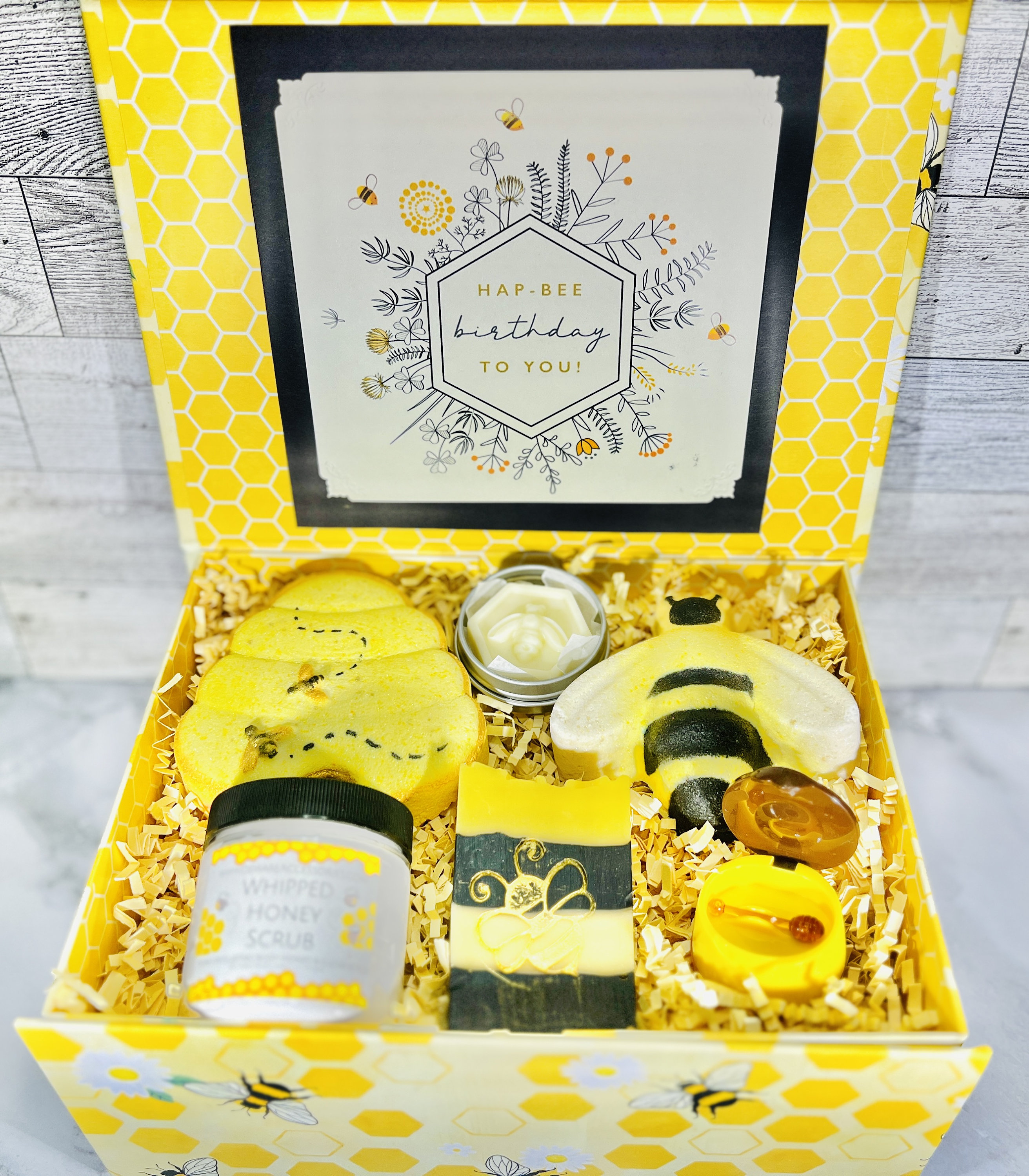 Hap-bee Gift Set Happy Birthday Happy Anniversary Happy Engagement ...